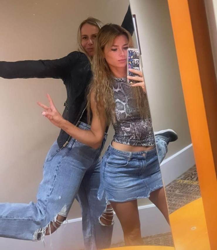 Camila Giorgi Tennis Beauty Drops HOT Holiday Pictures to Send Love to ...