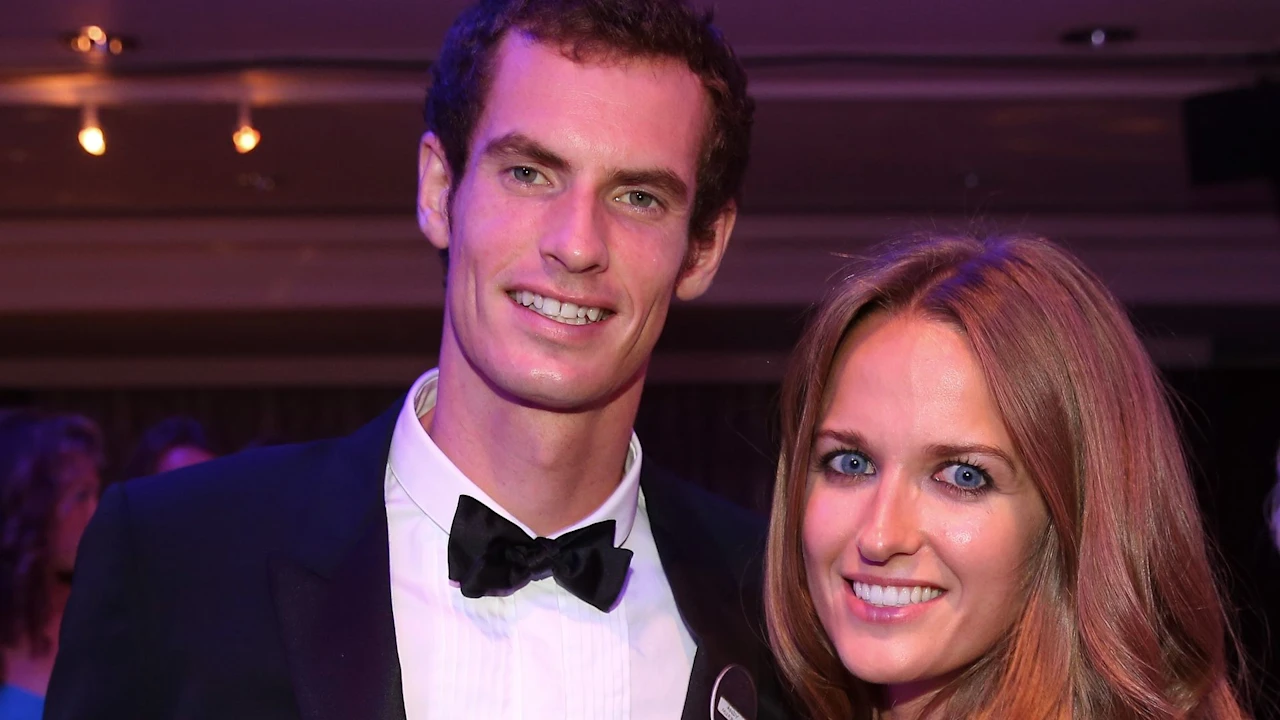 Andy Murray towers over grandmother in rare family photo inside five ...